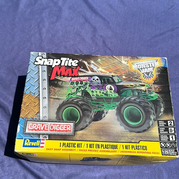 Revell | Toys | Revell Snap Tight Max Monster Jam Grave Digger Build ...